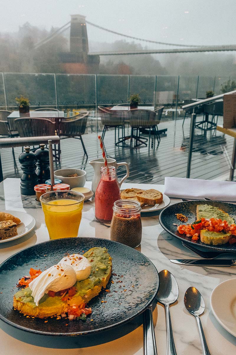 Iconic Gorge Views from Bedroom to Breakfast: Review of Avon Gorge ...